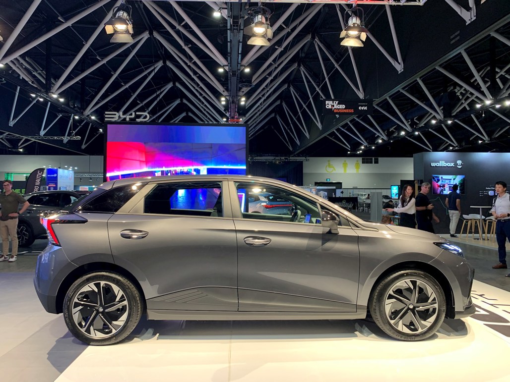 Rear-drive MG4 and long-range MG ZS EV unveiled - Driven Car Guide