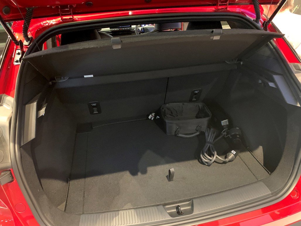 Rear-drive MG4 and long-range MG ZS EV unveiled - Driven Car Guide