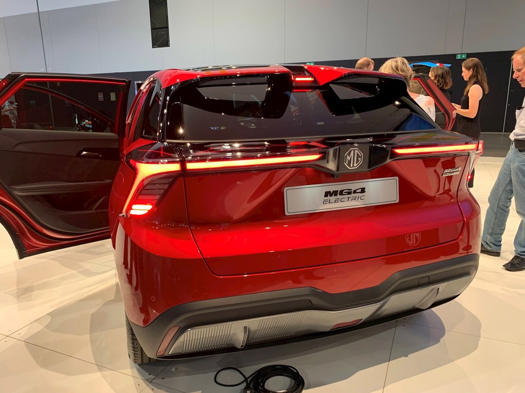 Rear-drive MG4 and long-range MG ZS EV unveiled - Driven Car Guide