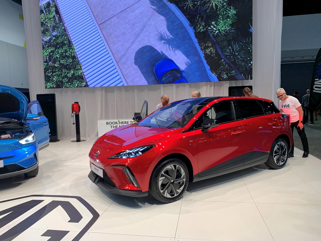 Rear-drive MG4 and long-range MG ZS EV unveiled - Driven Car Guide