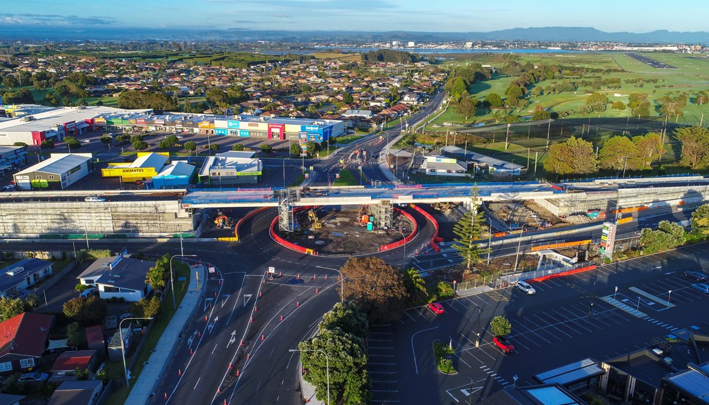 Mount Maunganui’s new State Highway 2 Bayfair flyover openin - Driven ...