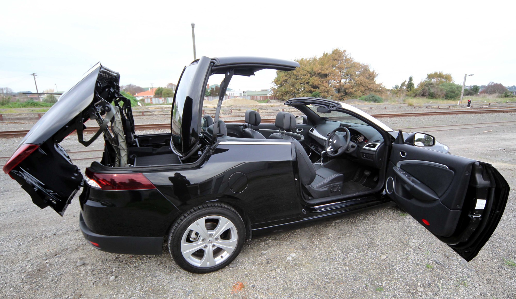 Car Buyers' Guide: Hard or soft - get that top off - Driven Car Guide