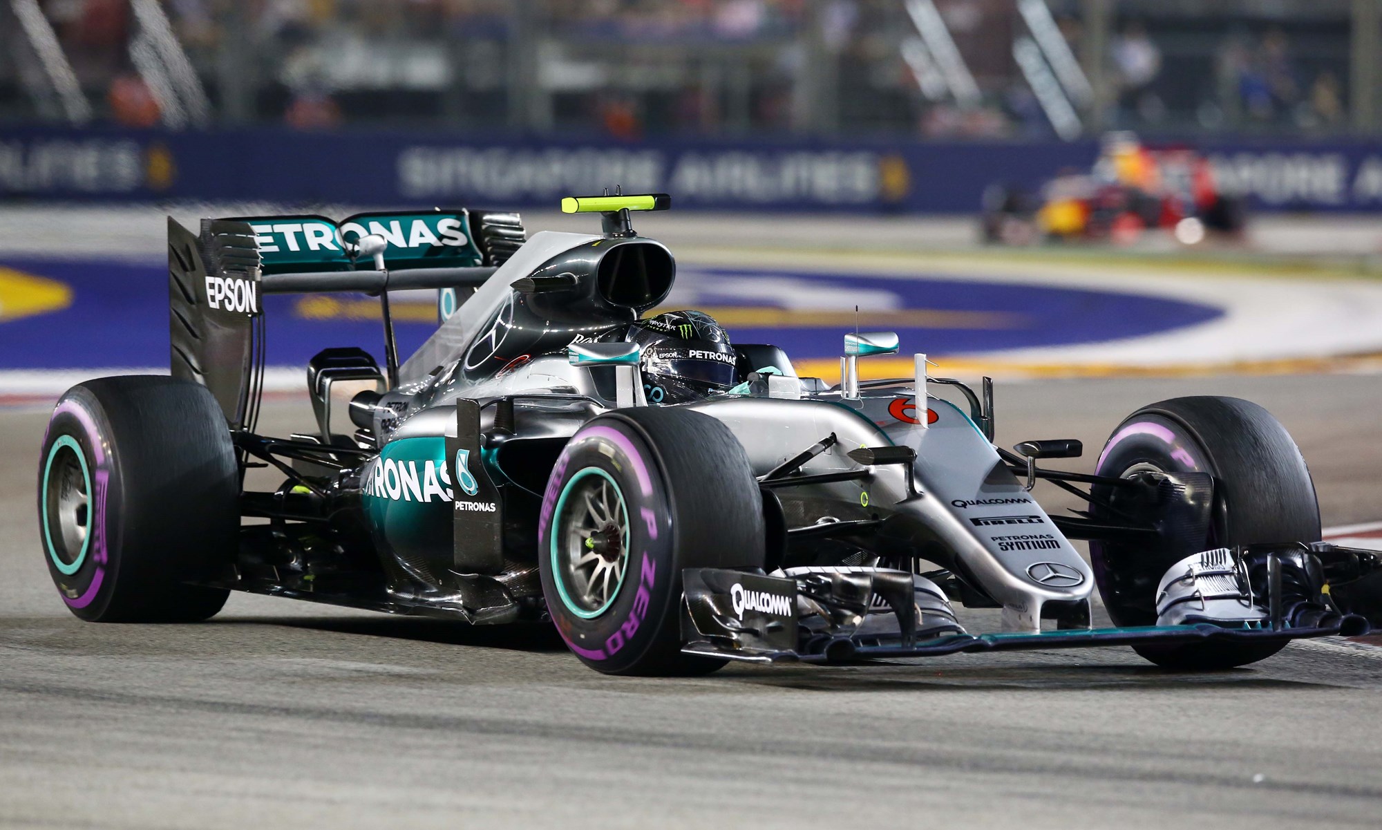 F1: Rosberg leaps ahead of Hamilton - Driven Car Guide