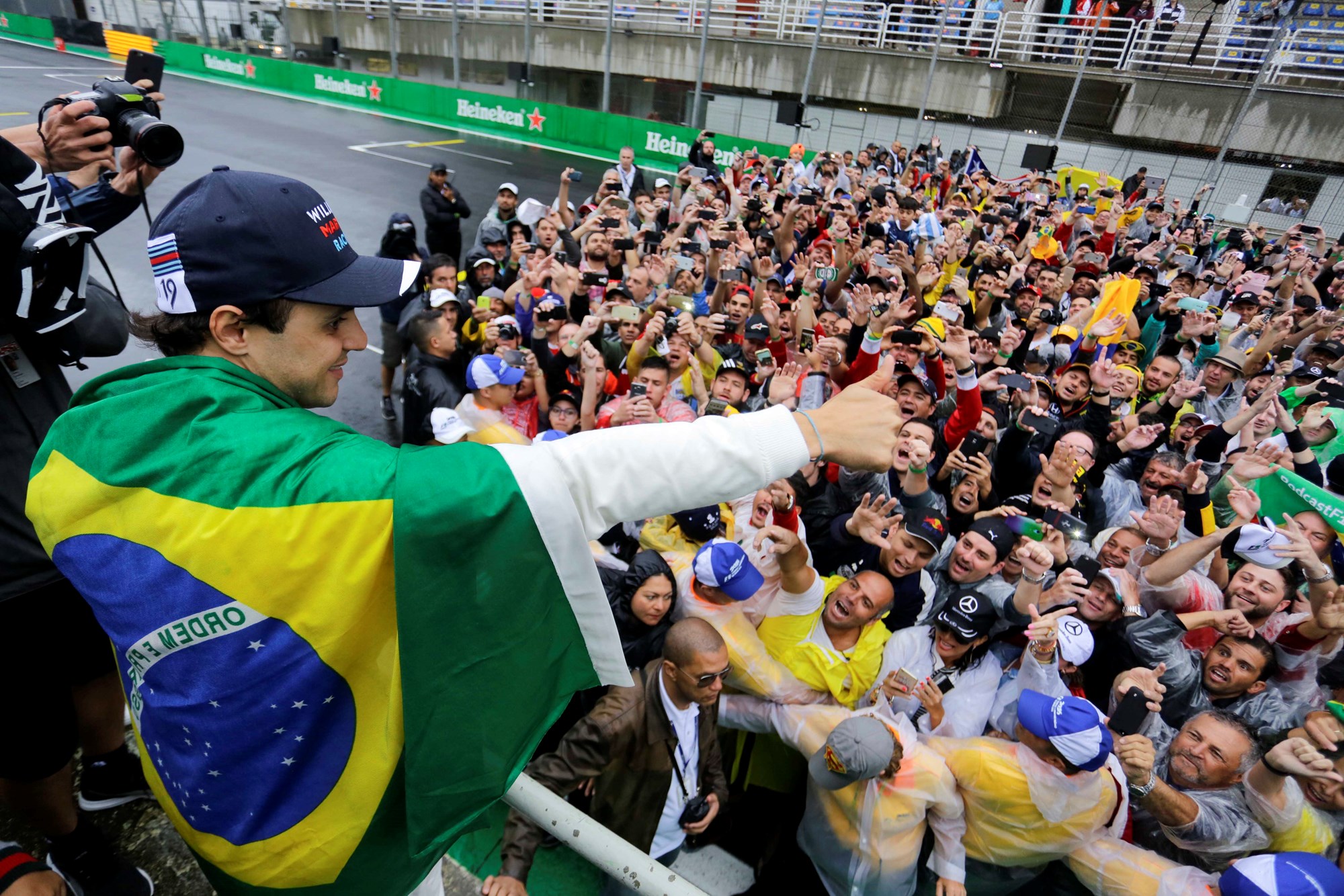 F1: Veteran Massa's final home-crowd farewell - Driven Car Guide