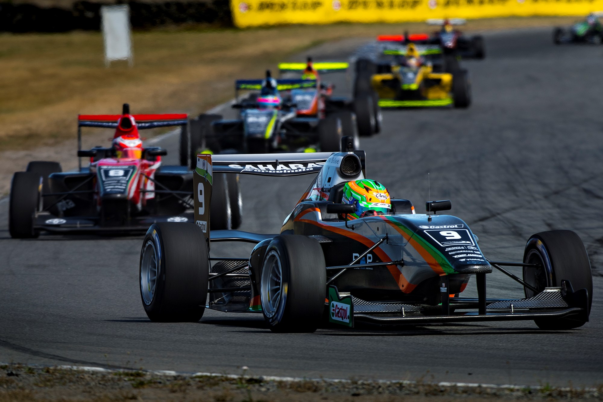 Daruvala avoids chaos to win Lady Wigram Trophy - Driven Car Guide