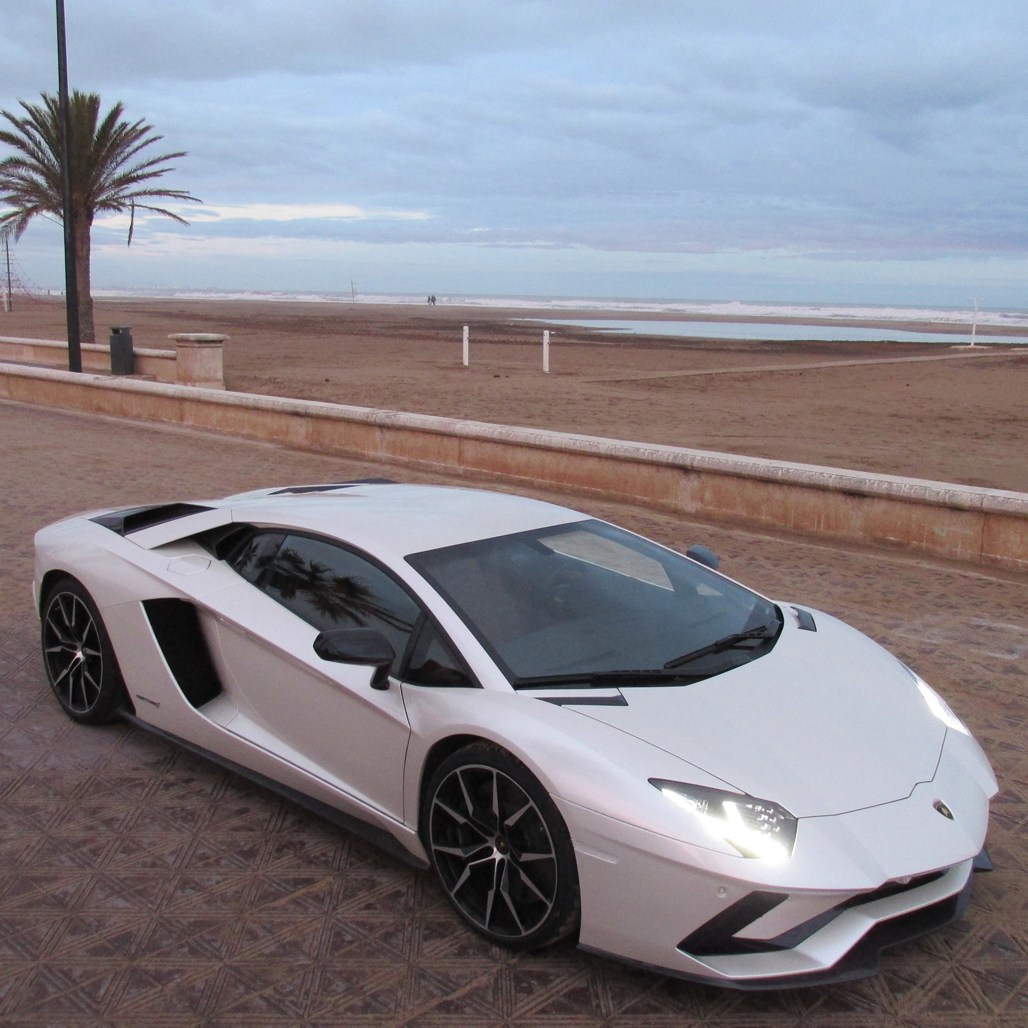 Exclusive: Driving Lamborghini Aventador S - Driven Car Guide