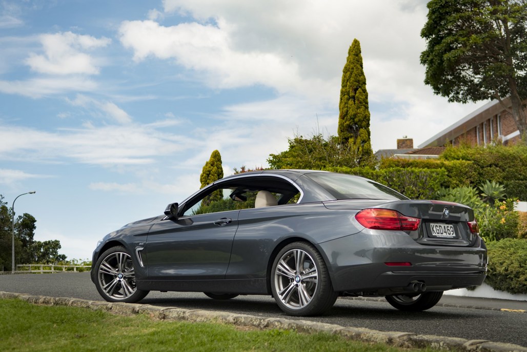 BMW 420i: Convertible coup - Driven Car Guide