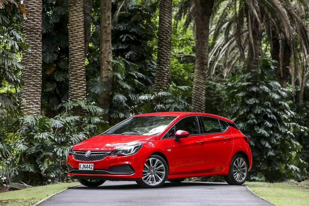 Holden Astra Hatch: The multi-national Astra - Driven Car Guide