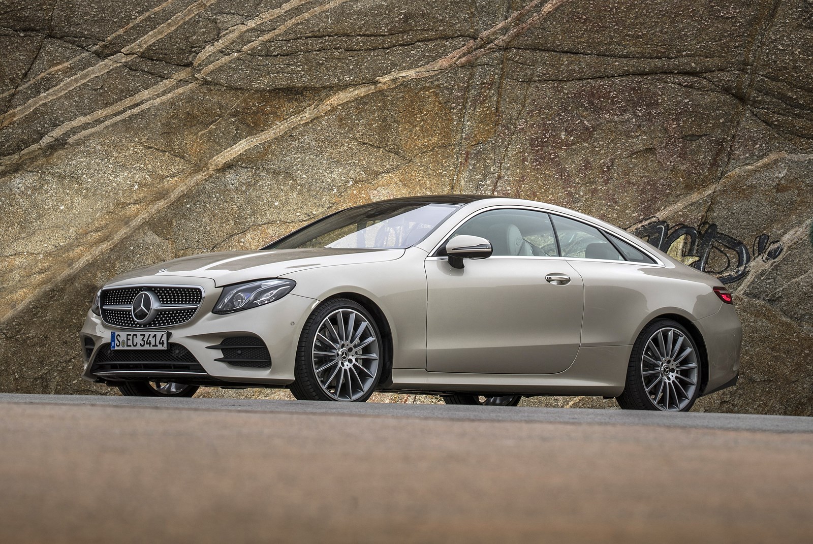 Mercedes-Benz E-Class coupe: A handle on the coupe - Driven Car Guide