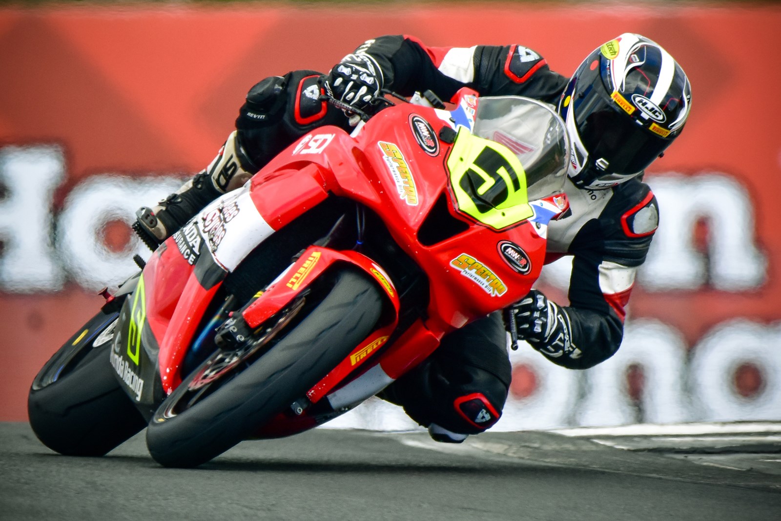 Champ eyes glamour class - Driven Car Guide