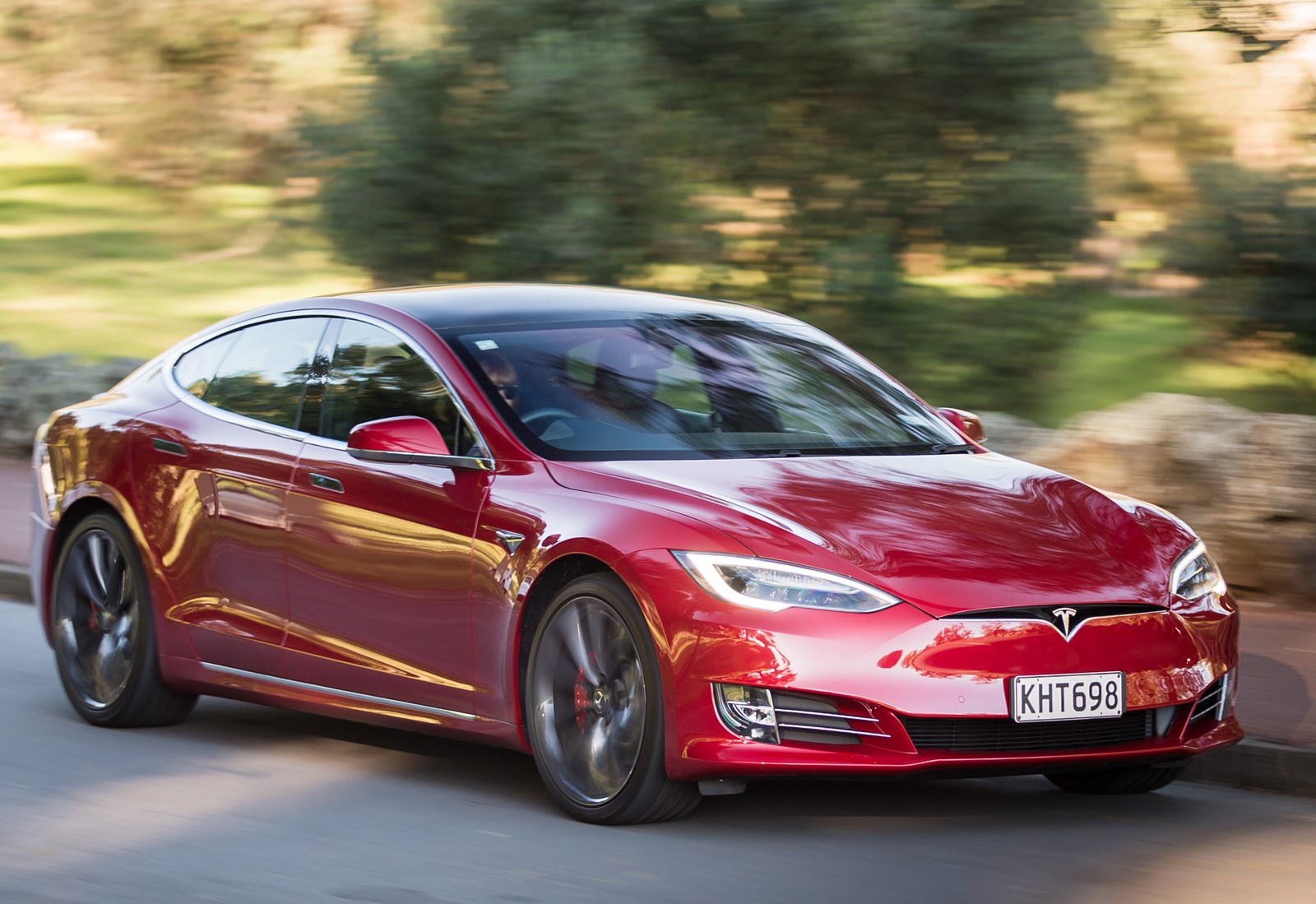 Tesla reports record deliveries of vehicles in 1st quarter - Driven Car ...