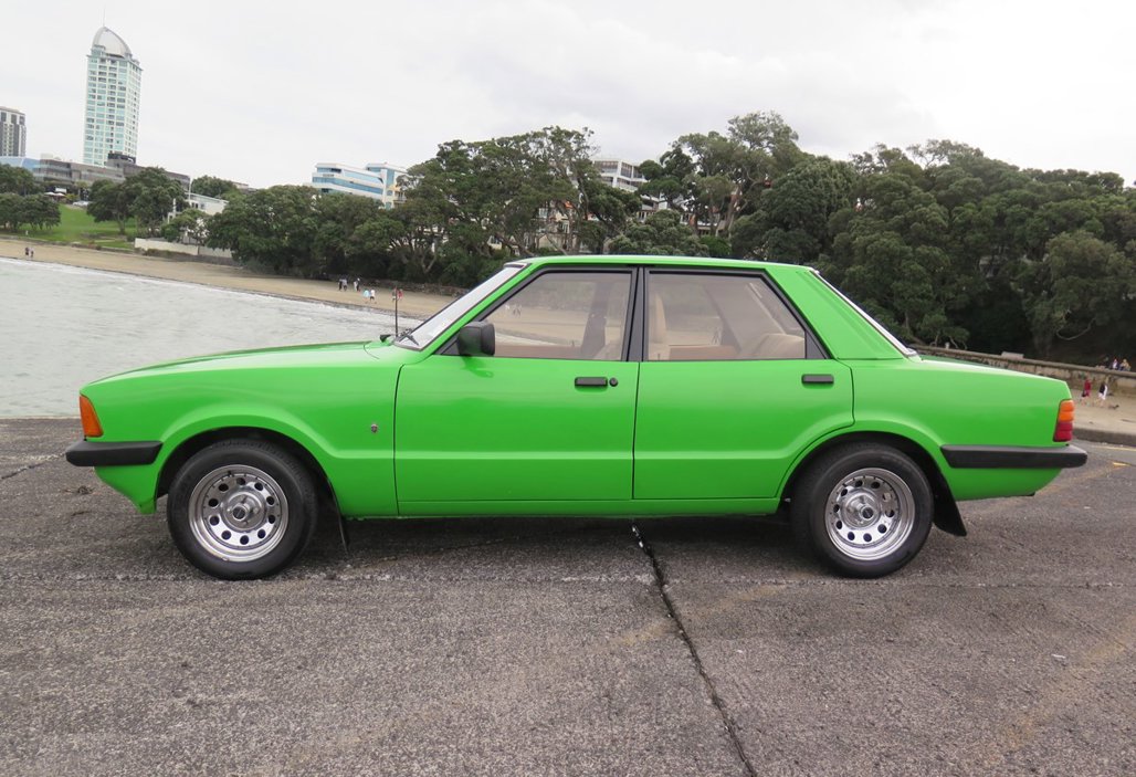 Rub of the green: Ford Cortina MkV Ghia - Driven Car Guide