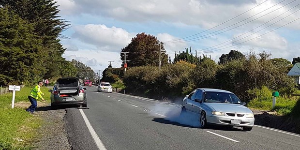Photo captures moment police spike fleeing driver's tyres - Driven Car ...