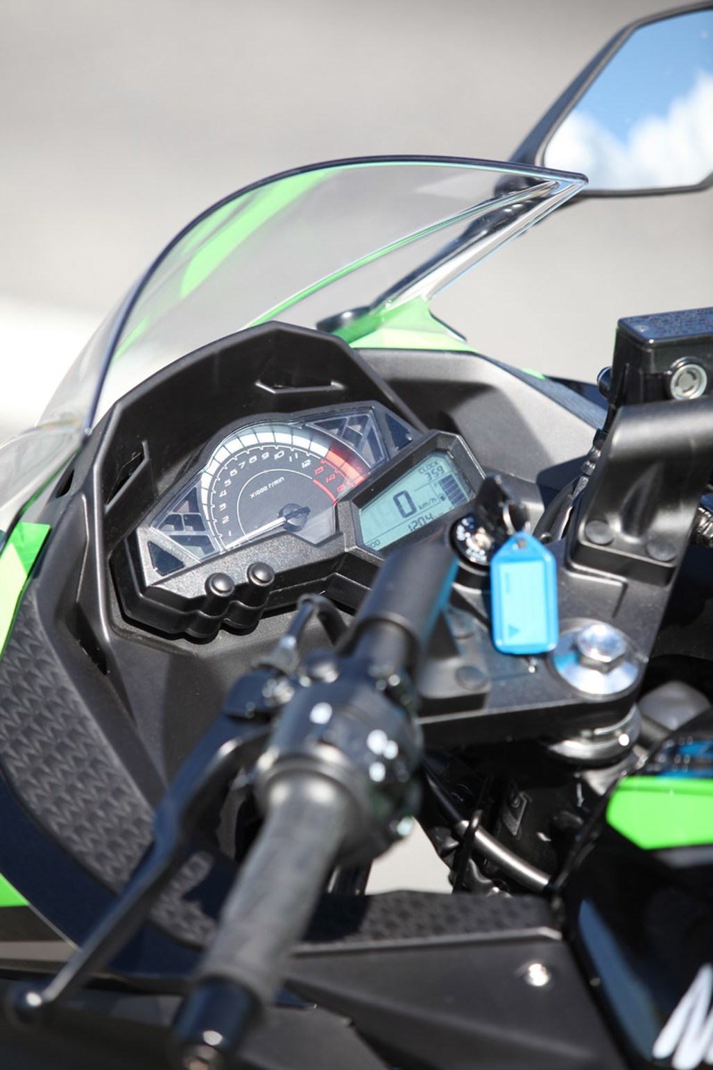 Kawasaki Ninja 300: Move like a Ninja - Driven Car Guide