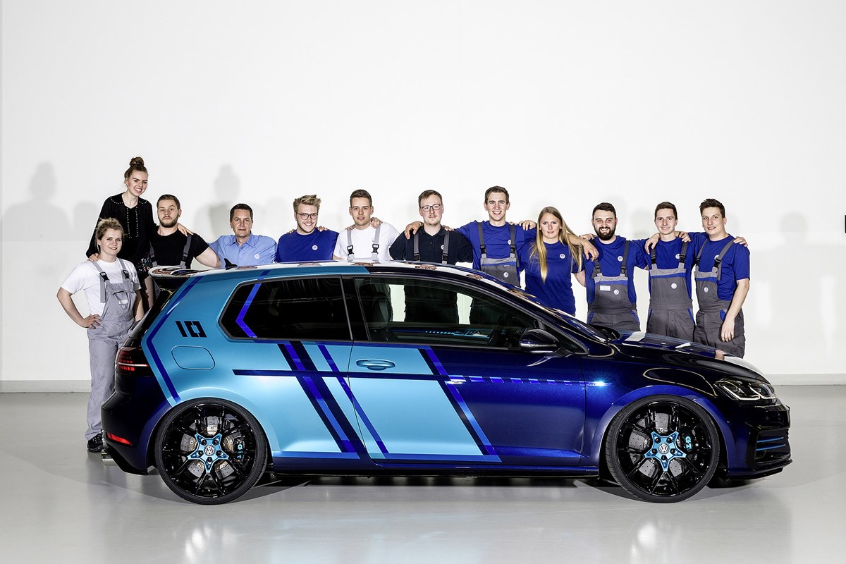 Volkswagen apprentices build first ever electric Golf GTI - Driven Car ...