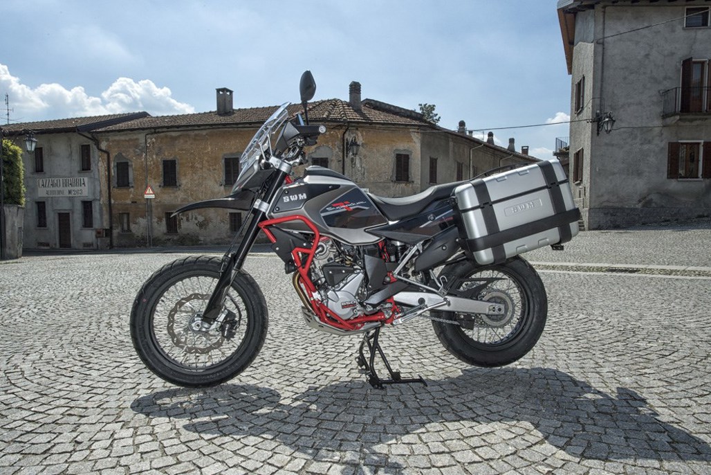 SWM Superdual: Italian adventurer on its way - Driven Car Guide