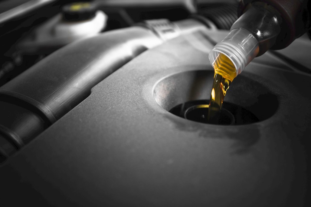 Knowing your engine oil - Driven Car Guide