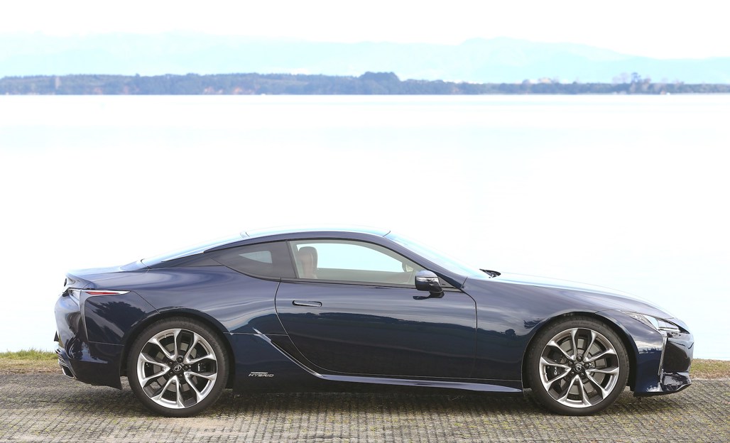Lexus LC: two sides of a shiny coin - Driven Car Guide