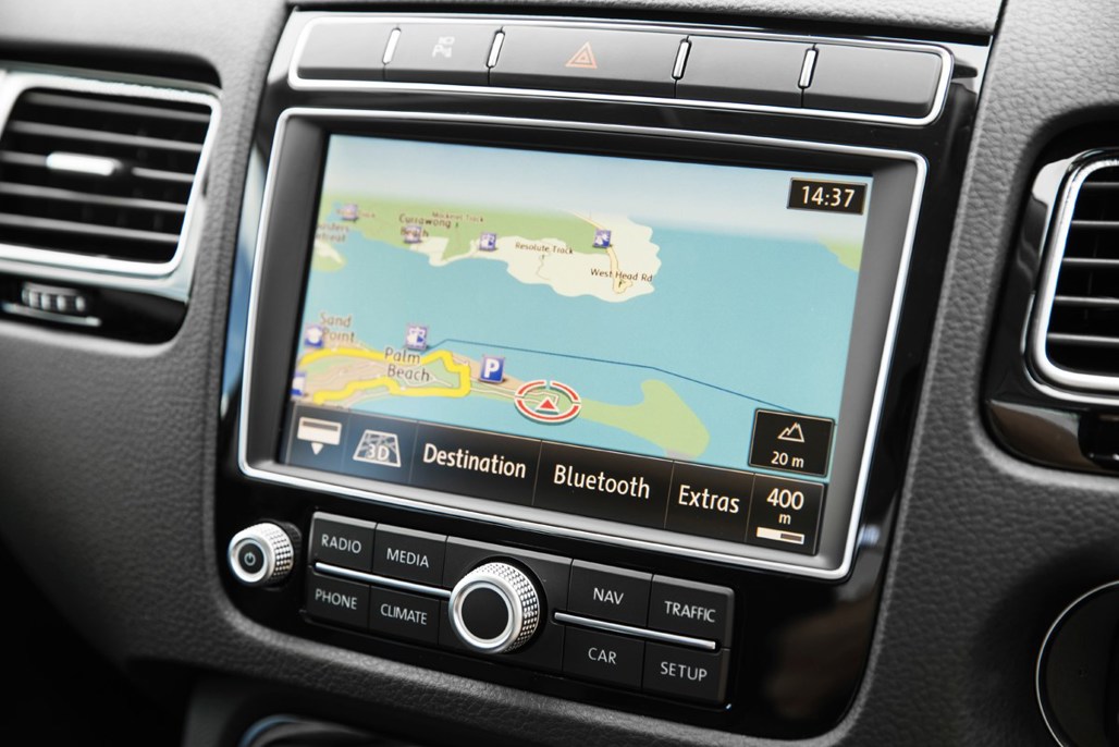 VW Touareg TDI V8 R-Line: sheep's clothing - Driven Car Guide