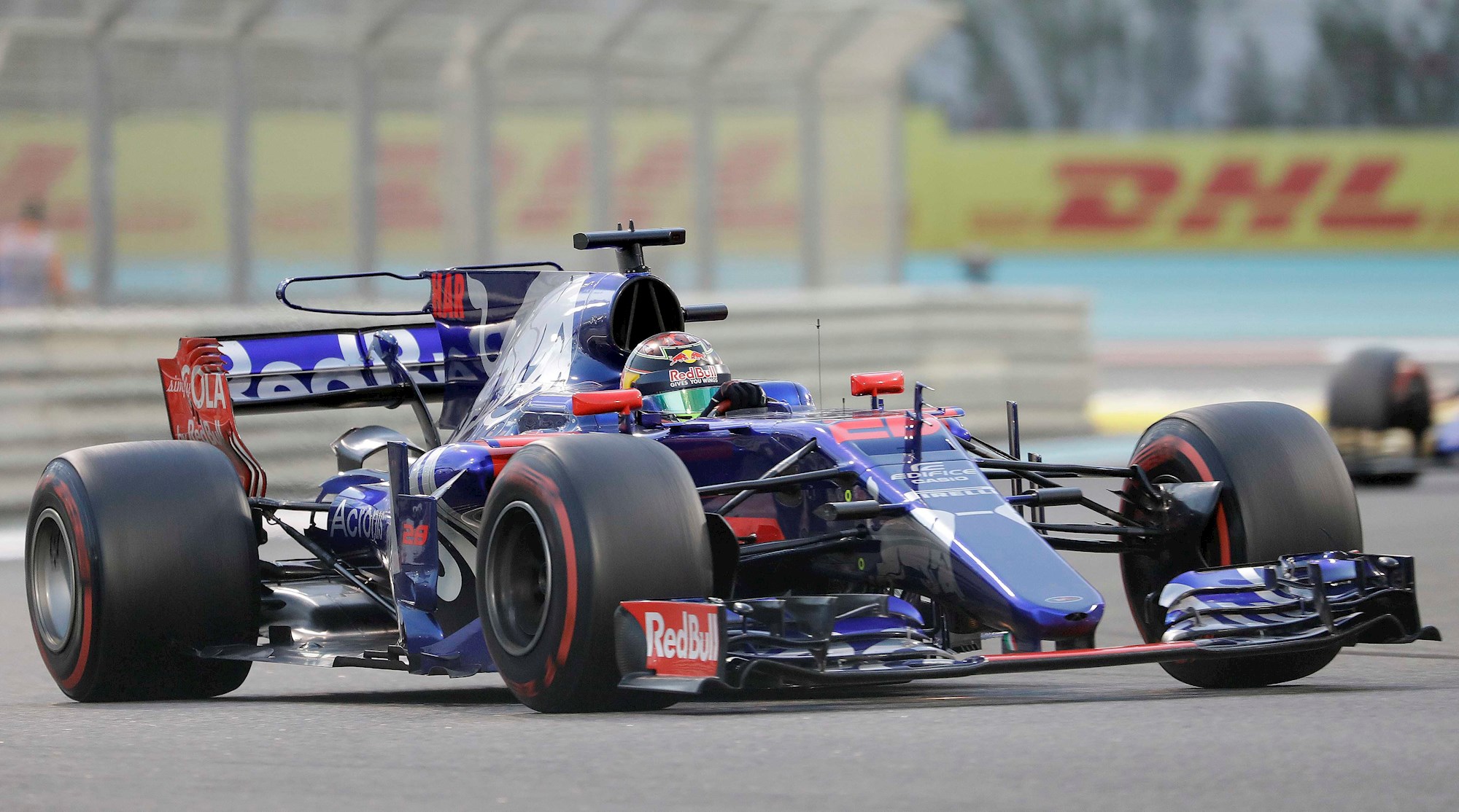 Hartley finishes with 15th place in Abu Dhabi GP - Driven Car Guide