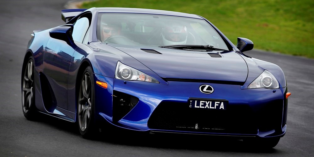 Lexus LFA: Lion on the race track - Driven Car Guide