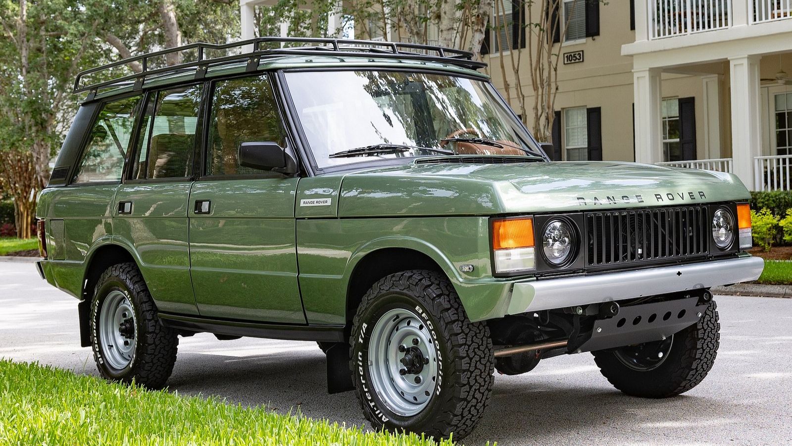 Cool or not: Range Rover restomod with 6.2-litre Chevy V8 - Driven Car ...