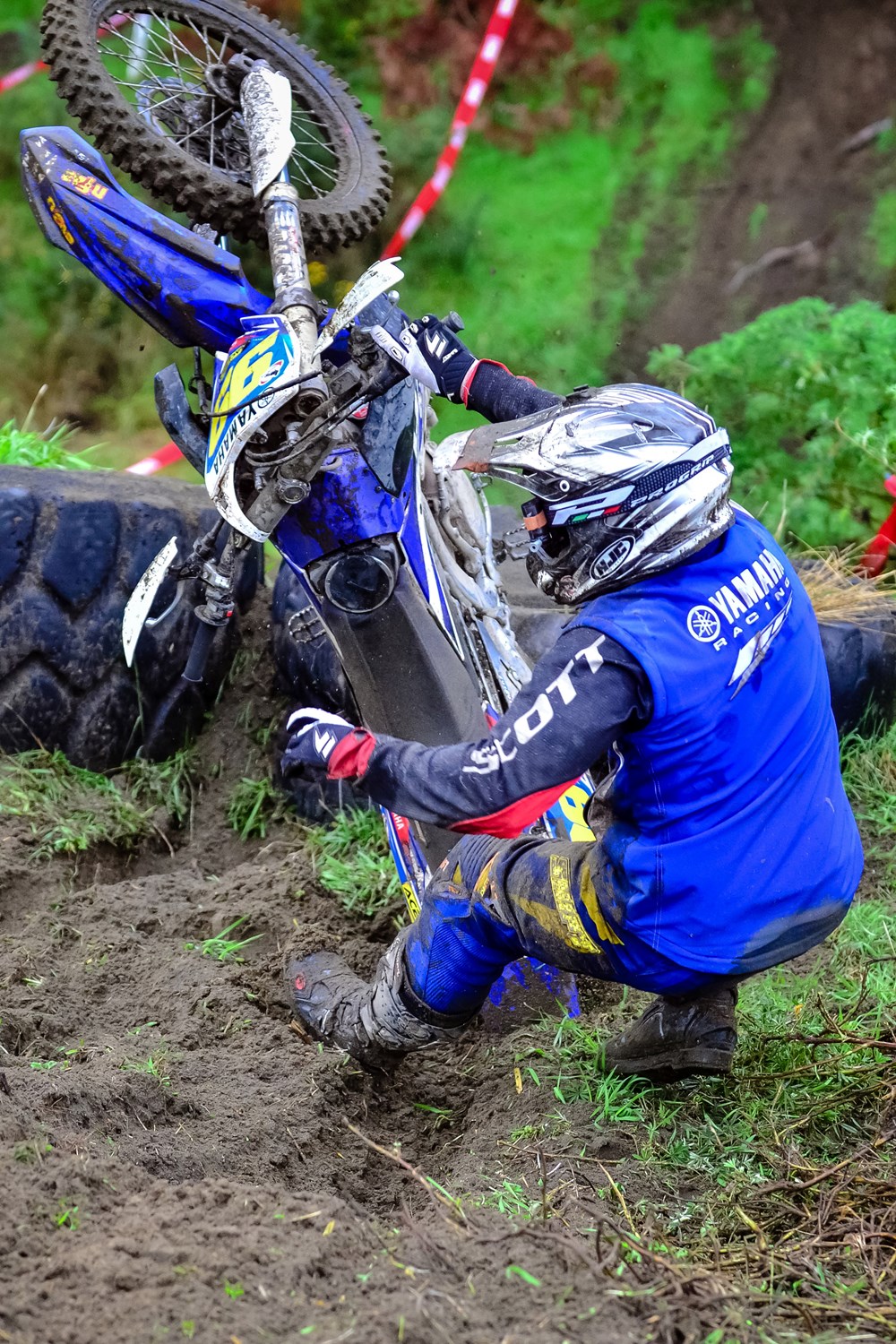 MotoX: Reeves jumps into series lead - Driven Car Guide