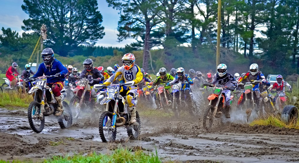 MotoX: Reeves jumps into series lead - Driven Car Guide