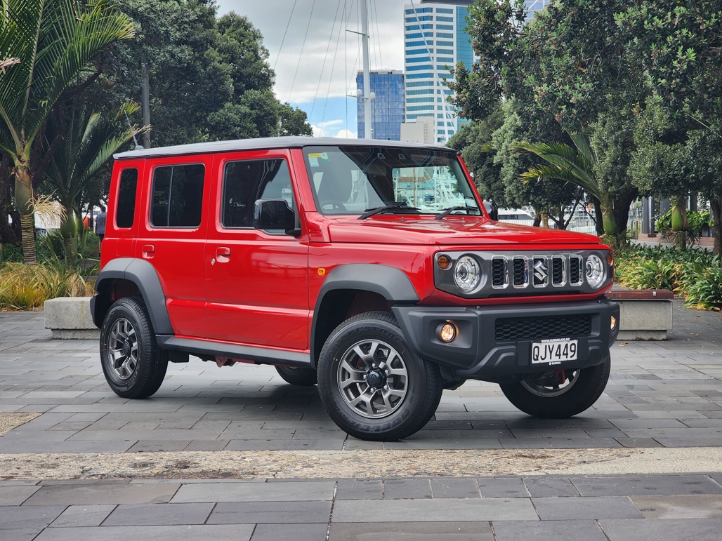Suzuki Jimny 5dr review: Suzy and the city - Driven Car Guide
