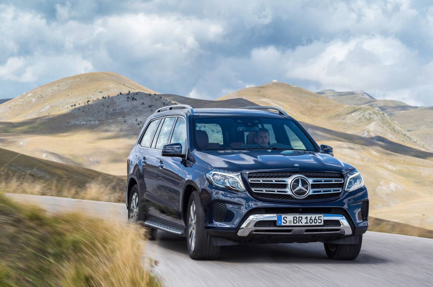 Mercedes-Benz reveals pricing and details of new GLS SUV - Driven Car Guide