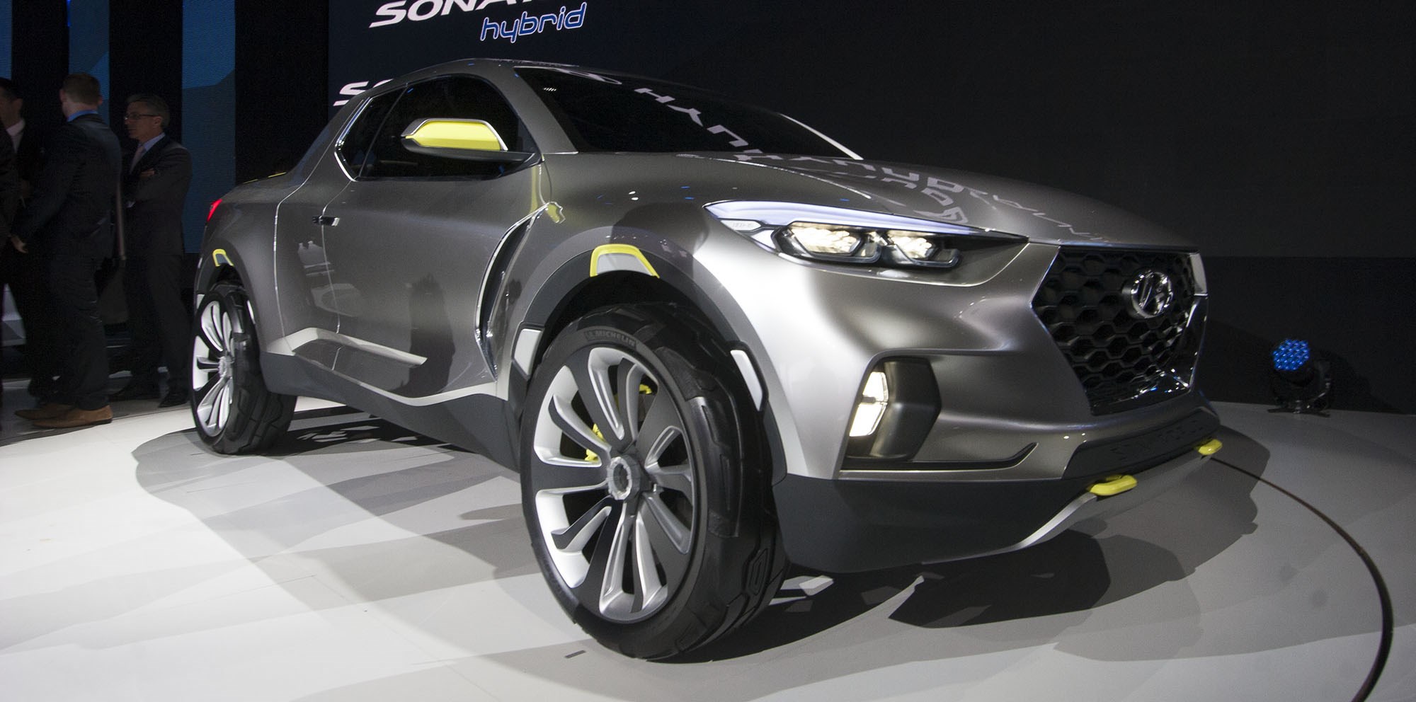 Hyundai Santa Cruz ute could sell like a RAV4 or CR-V, claim - Driven ...