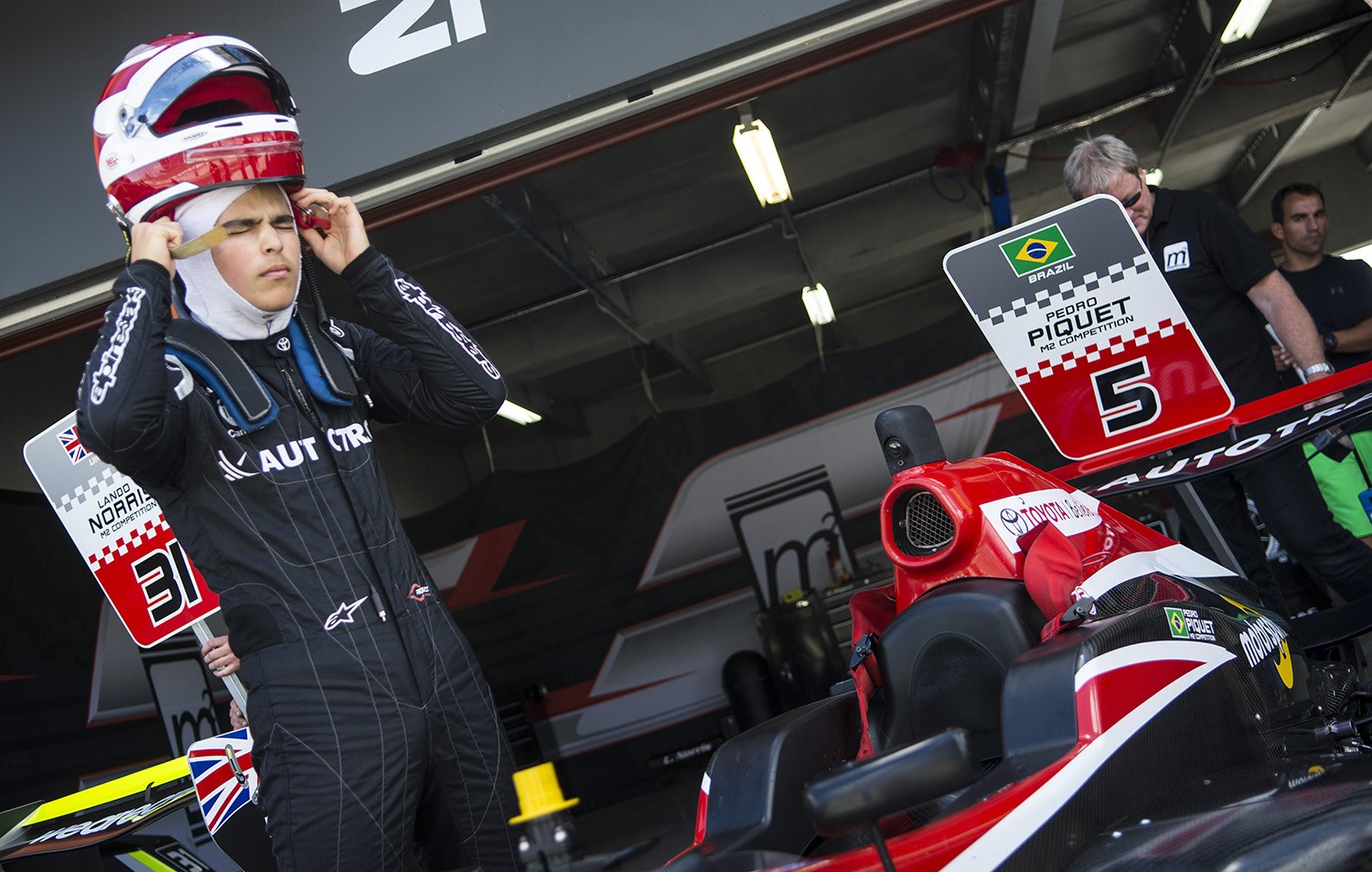 Piquet adds his name to famous trophy - Driven Car Guide