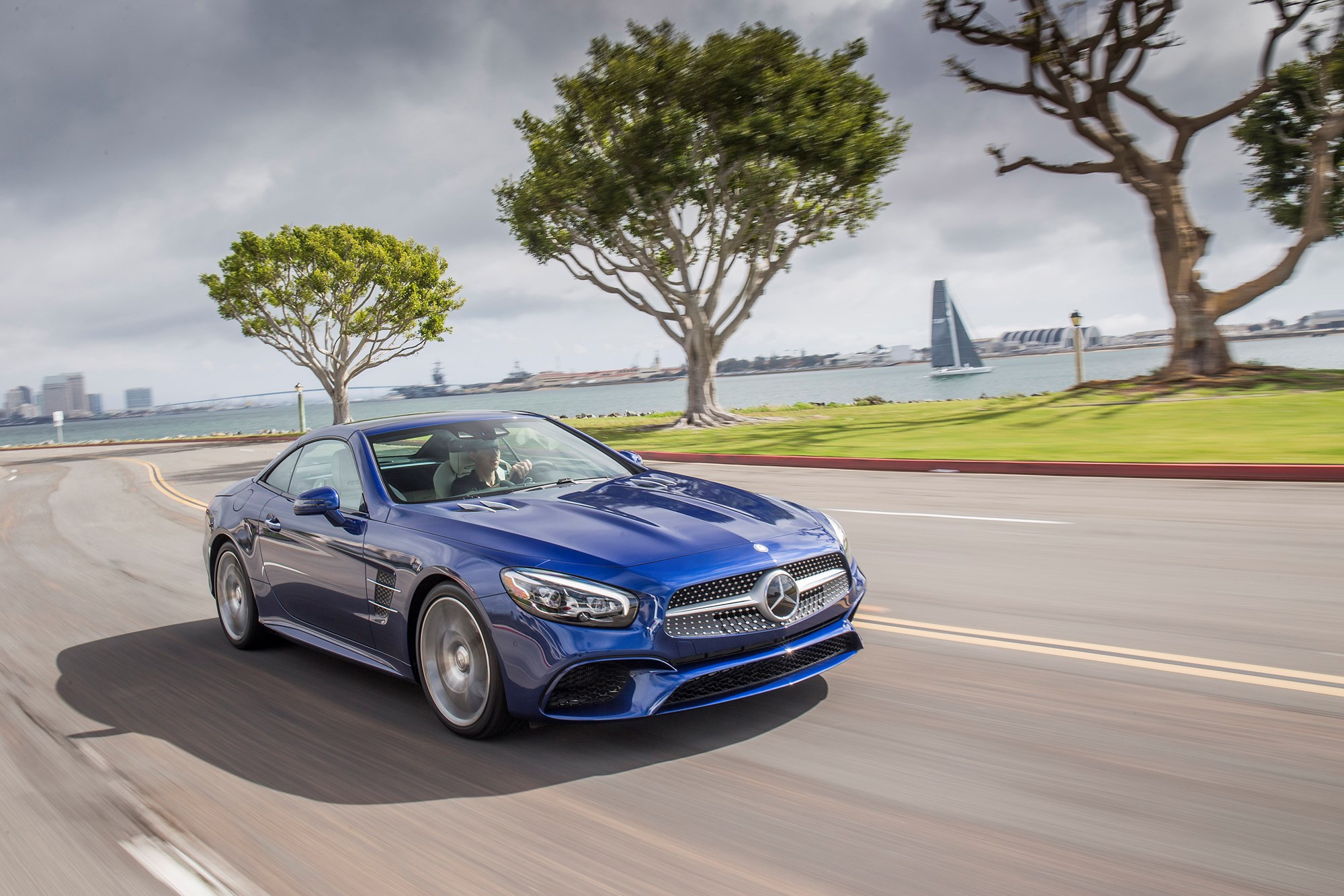 Mercedes-Benz launches facelift SL roadster - Driven Car Guide