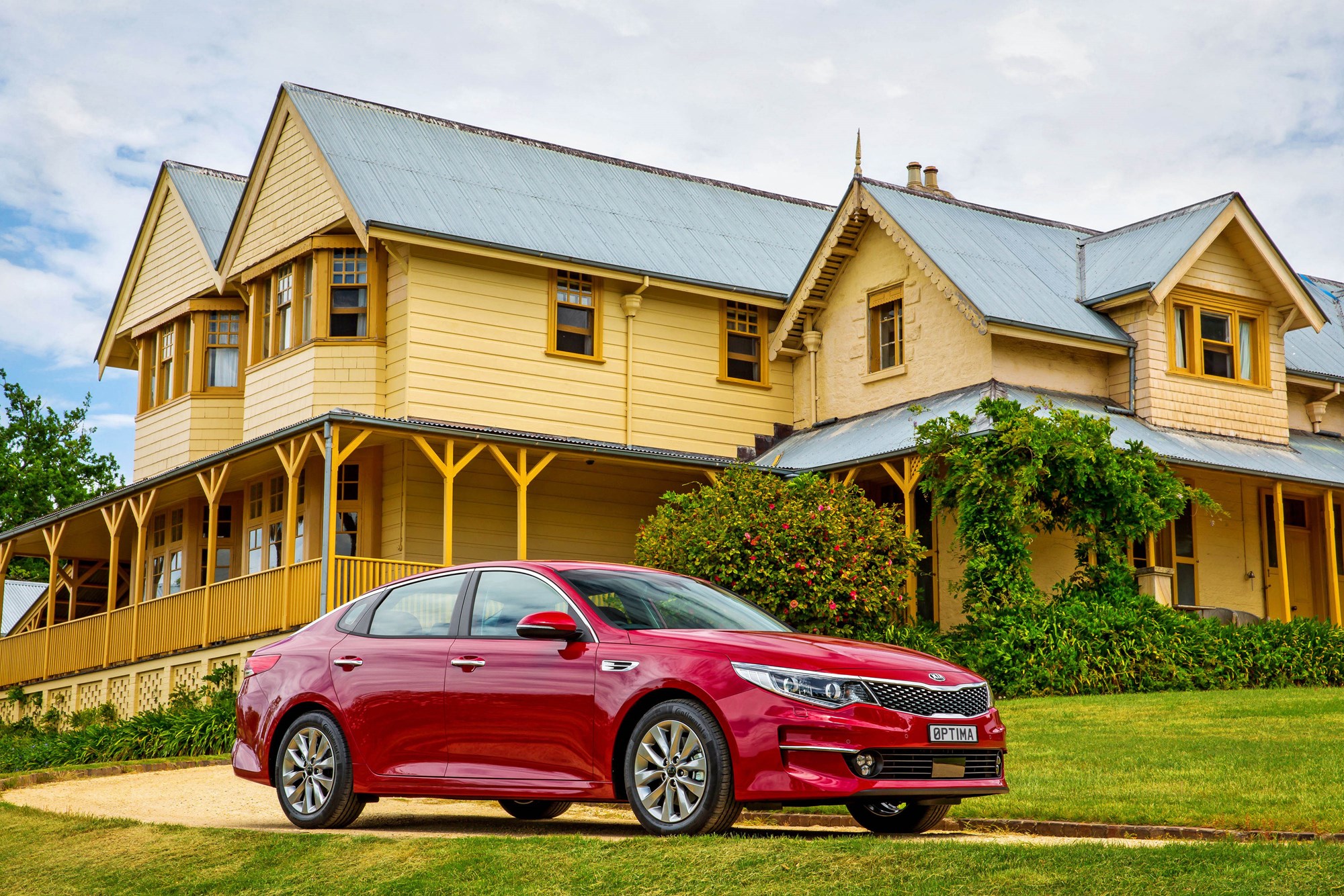 Kia Optima big on style and substance - Driven Car Guide