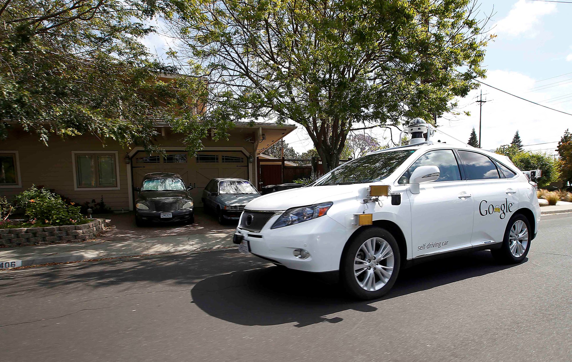 Google says self-driving cars closer - Driven Car Guide