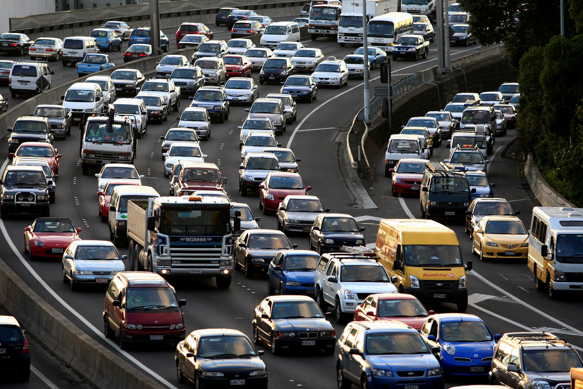 Easter weekend: Plan ahead to avoid the jams - Driven Car Guide