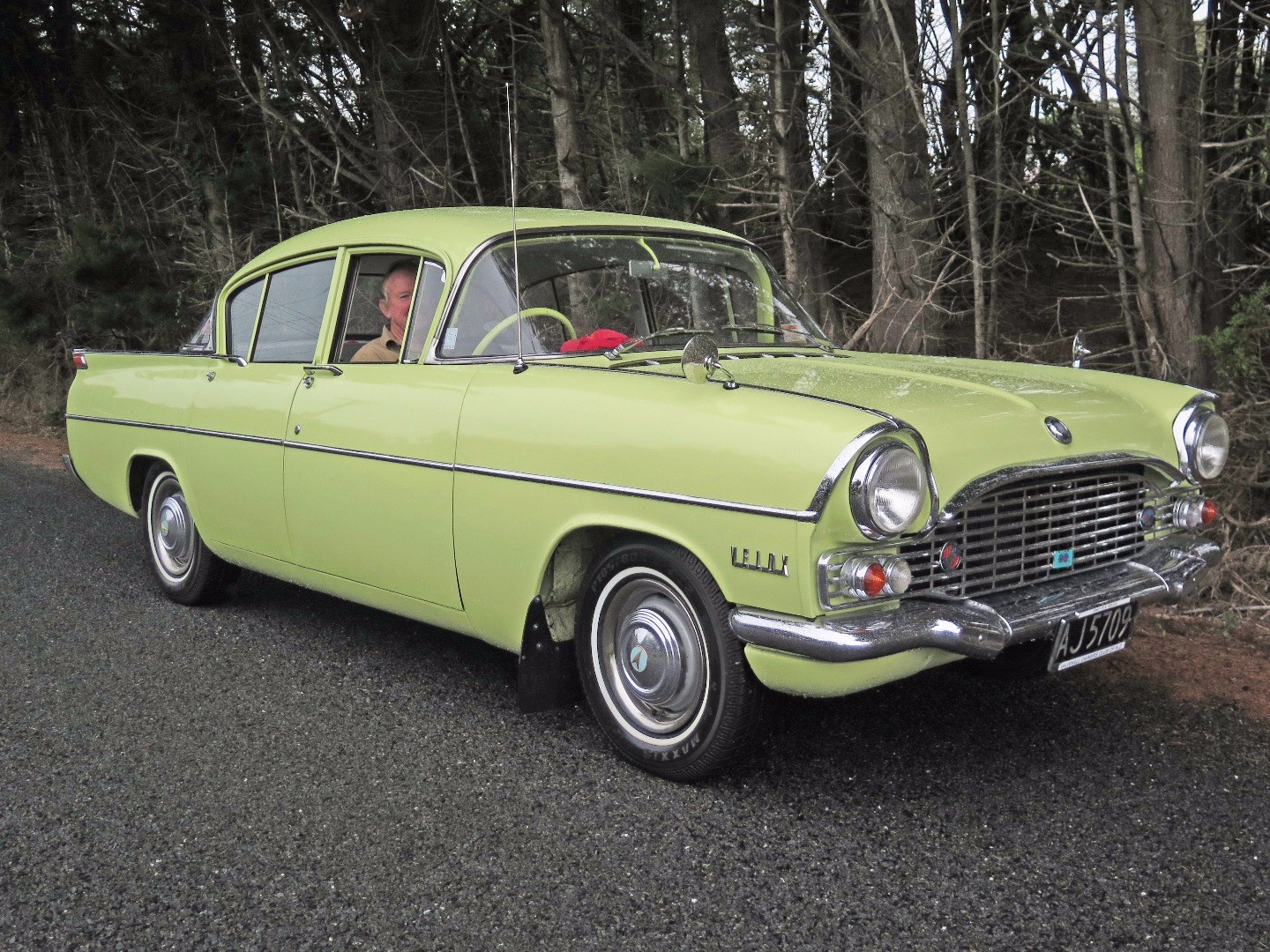 Classic Cars: 1960 PA Vauxhall Velox - Driven Car Guide