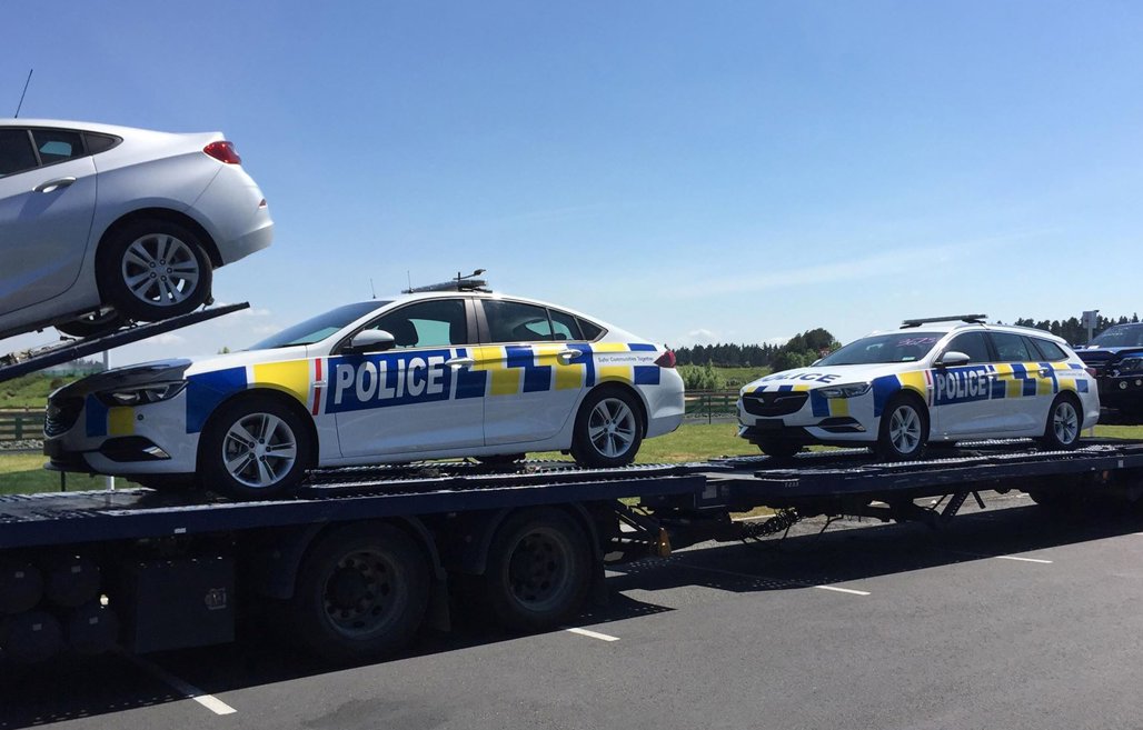 Holden ZB Commodore cop cars axed over lack of rear headroom - Driven ...