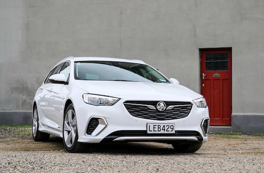 Driving the three best Holden ZB Commodores - Driven Car Guide