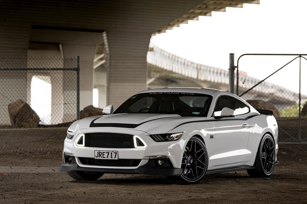 Crowd pleaser: fanging the new Ford Mustang GT RTR Spec 2 - Driven Car ...