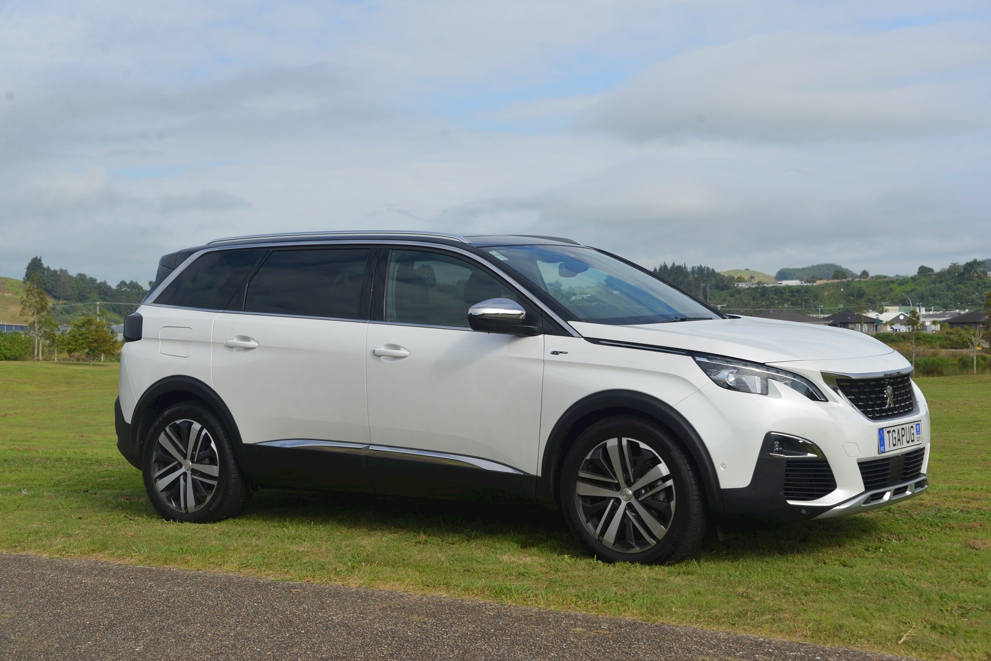 Peugeot 5008 more than a step up - Driven Car Guide