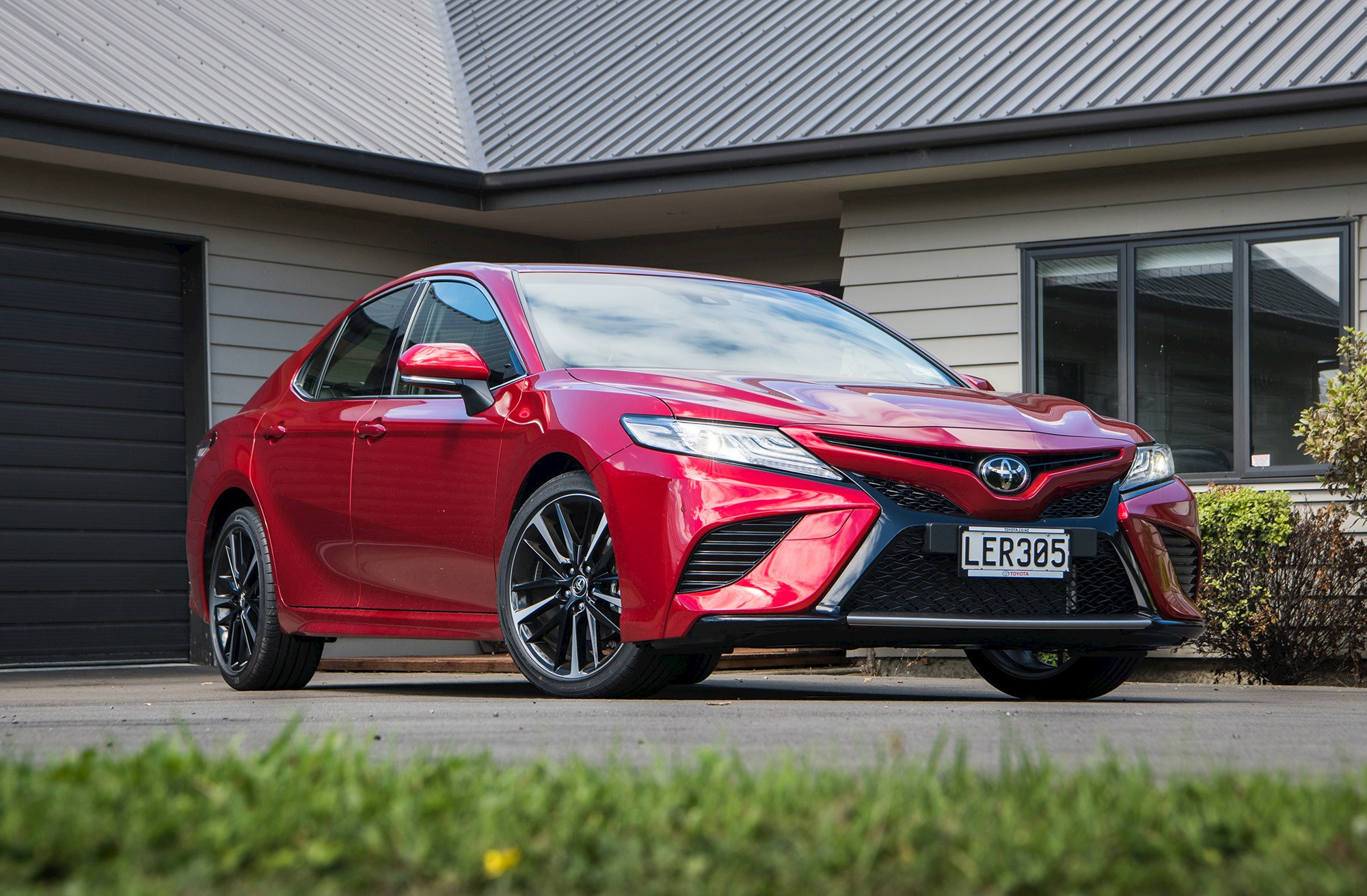 New Toyota Camry burns the cardigan - Driven Car Guide
