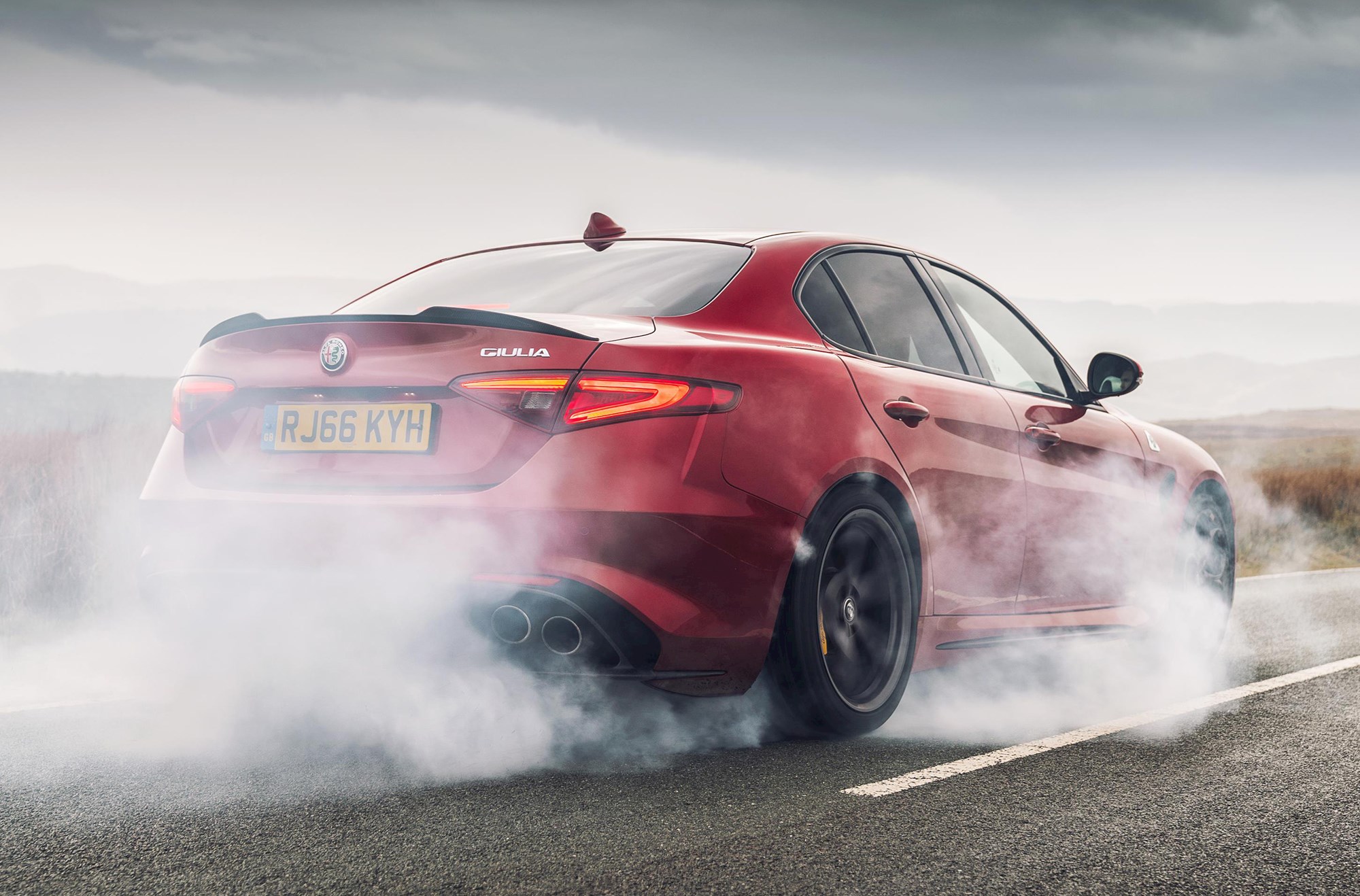 Fastest Alfa Romeo ever set with 478kW, Ferrari F1 tech - re - Driven ...