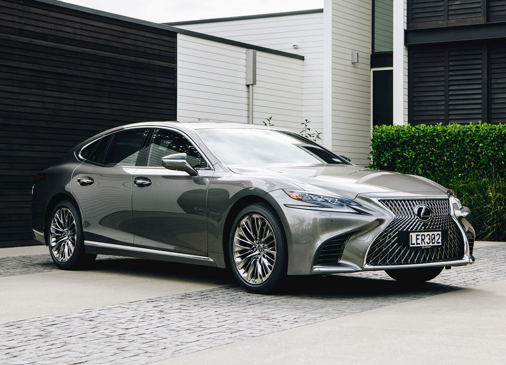Japan's ultimate luxury sedan? All-new Lexus LS 500 hits NZ - Driven ...