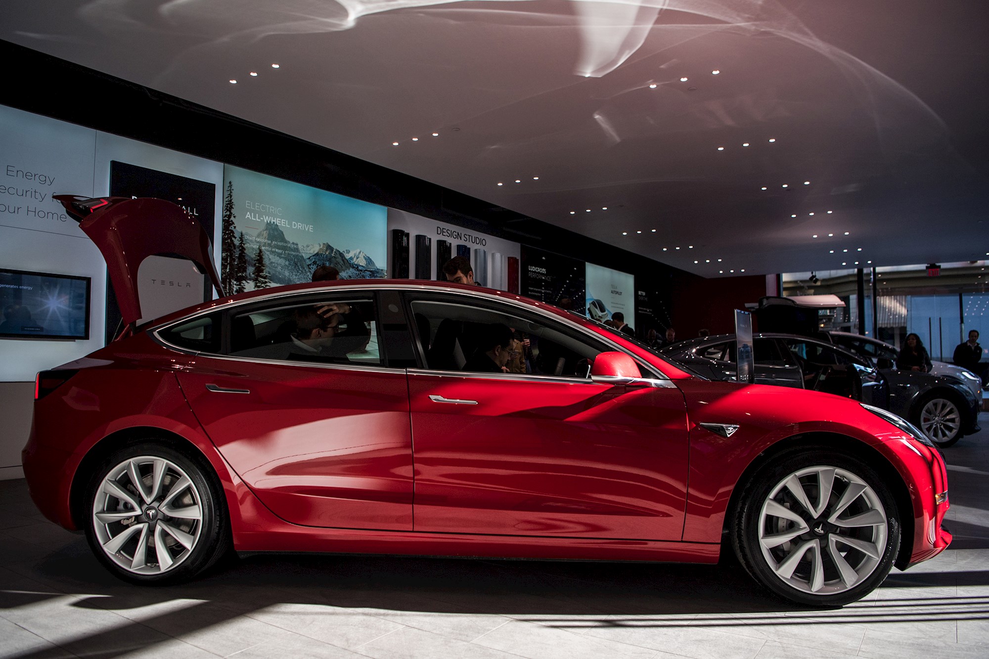 Tesla temporarily suspends Model 3 production ... again - Driven Car Guide