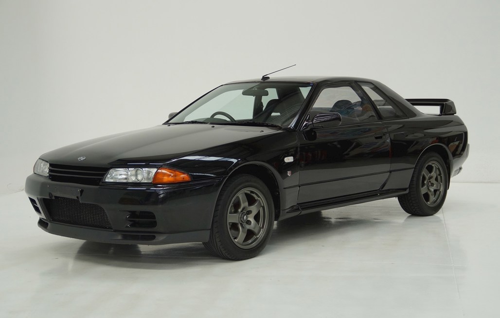 Immaculate Nissan GT-R R32 Godzilla trio set to fetch $270k - Driven ...
