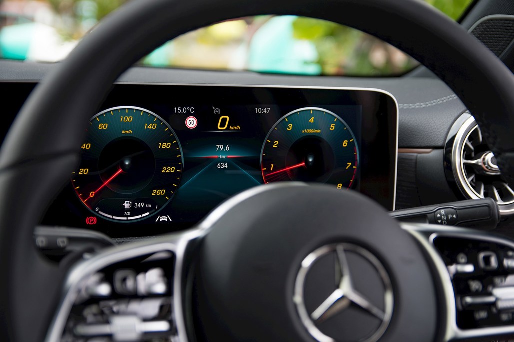 First drive: small Mercedes-Benz A200 debuts with big tech - Driven Car ...