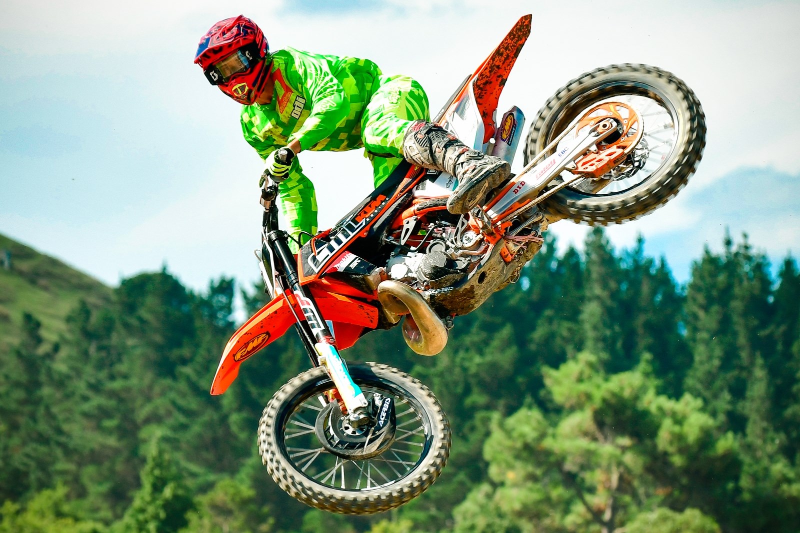 Kiwis on the top steps at Aussie motocross champs - Driven Car Guide