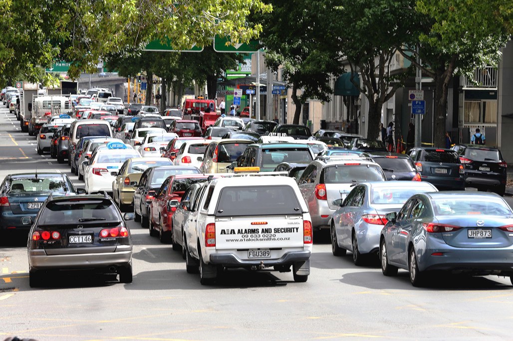 One simple road rule that could end peak-hour traffic jams - Driven Car ...