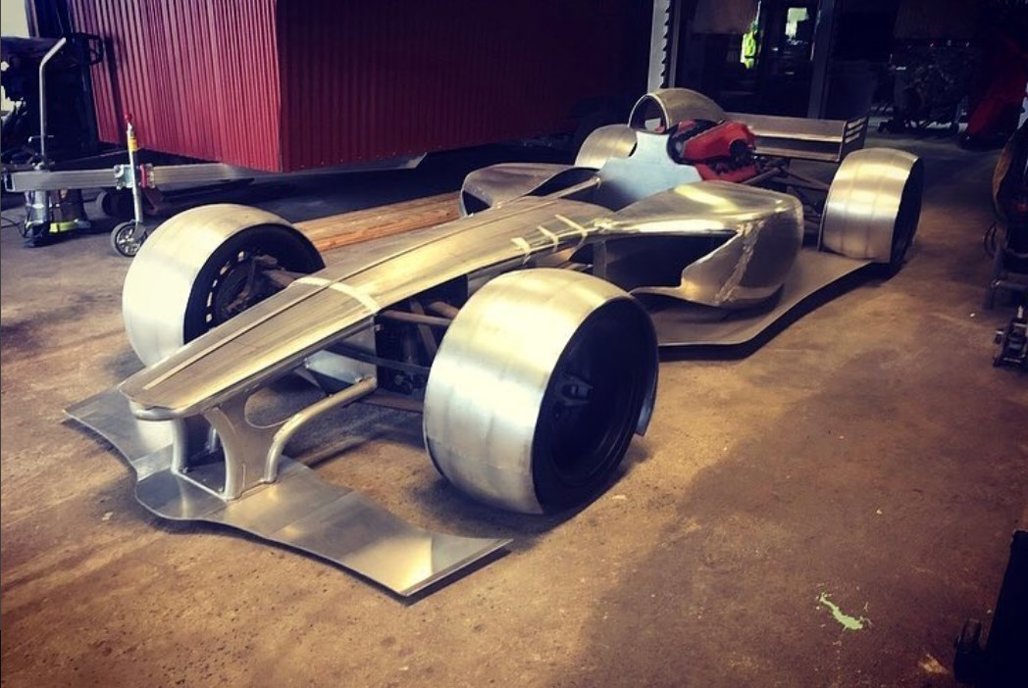 An Aussie madman is building a Formula 1 road car from scrat - Driven ...